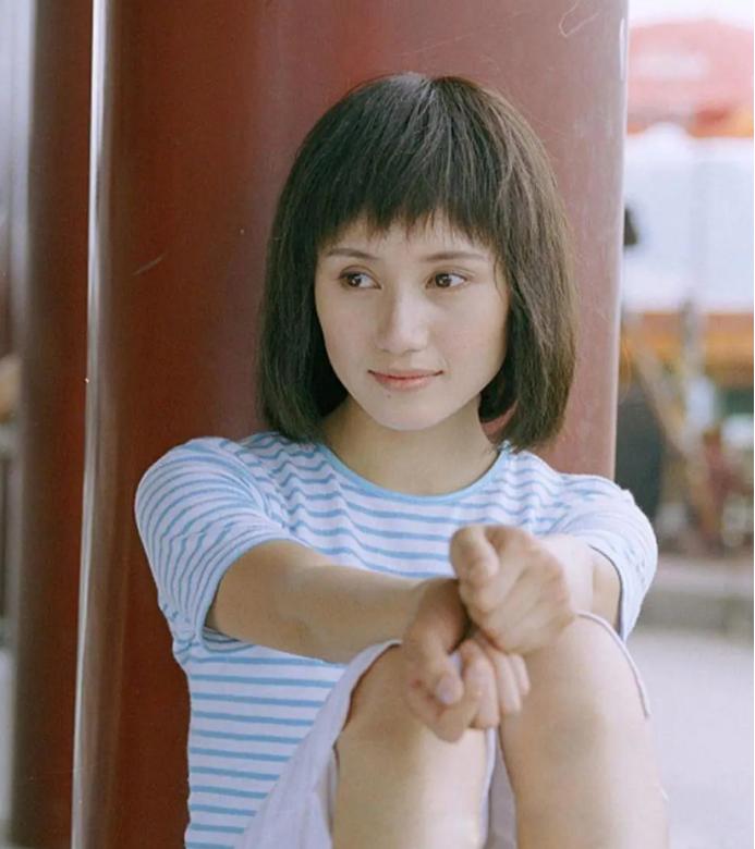 After seeing a photo of Yuan Quan at the age of 20, I realized why Xia Yu loved her unchanged ...