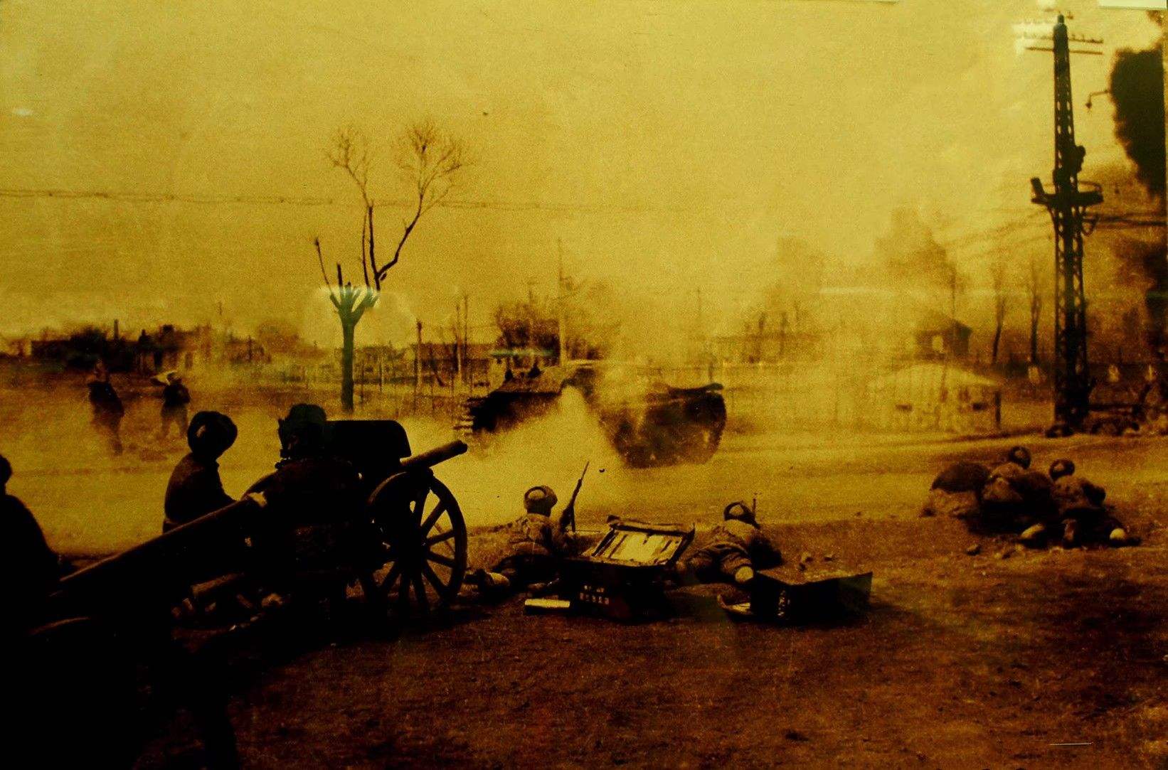 How many troops do the four major field armies of the People's ...