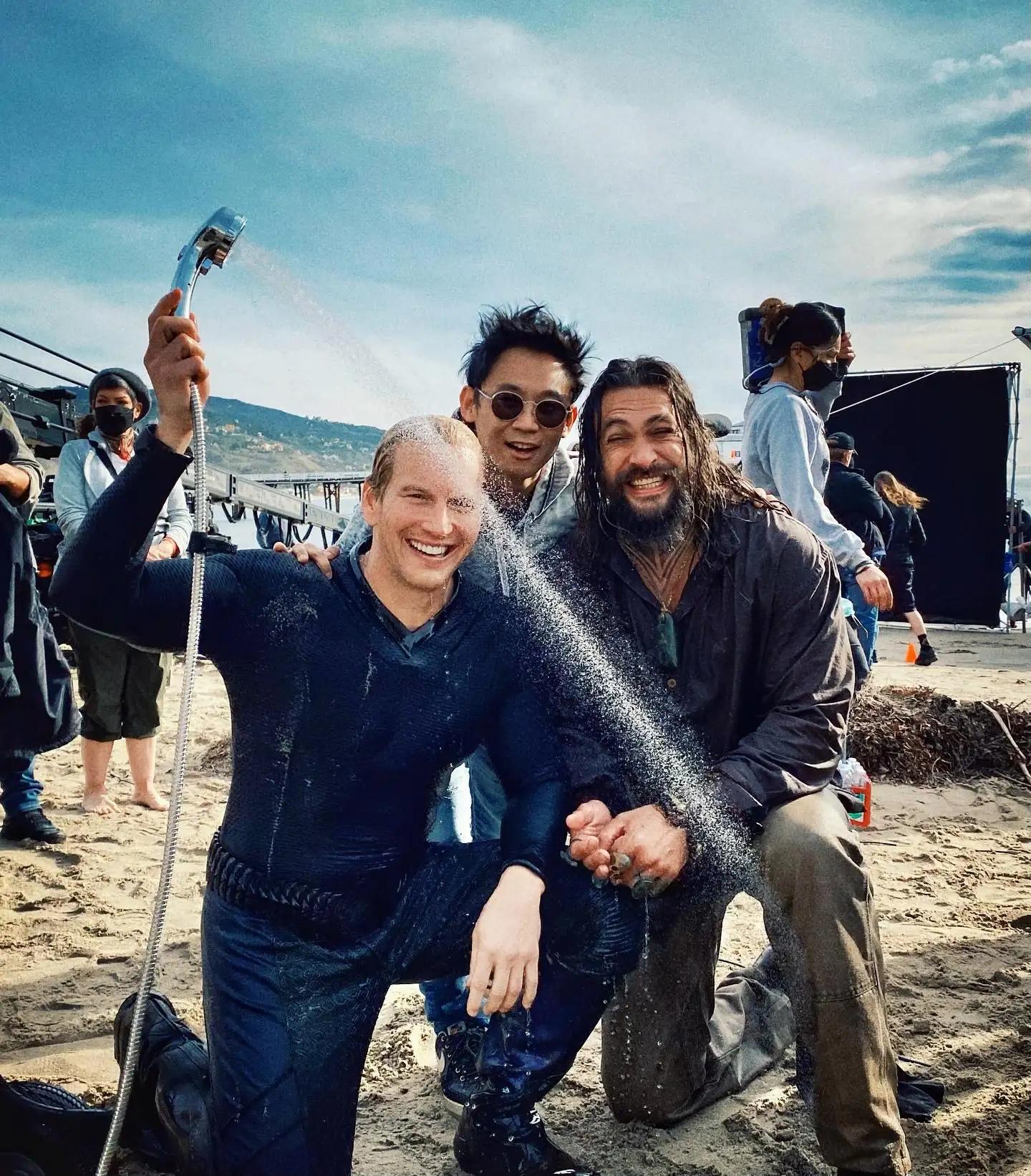 "Sea King 2" is finished!Wen Ziren returns to direct and takes a wet ...