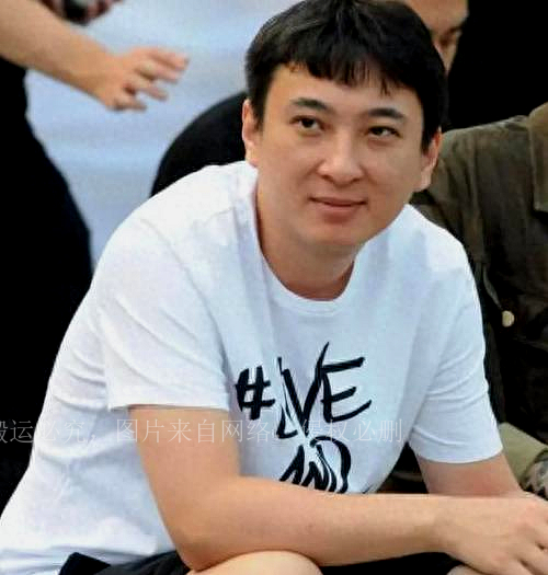 Sun Yining is suspected of showing up at KTV to please Wang Sicong, and ...