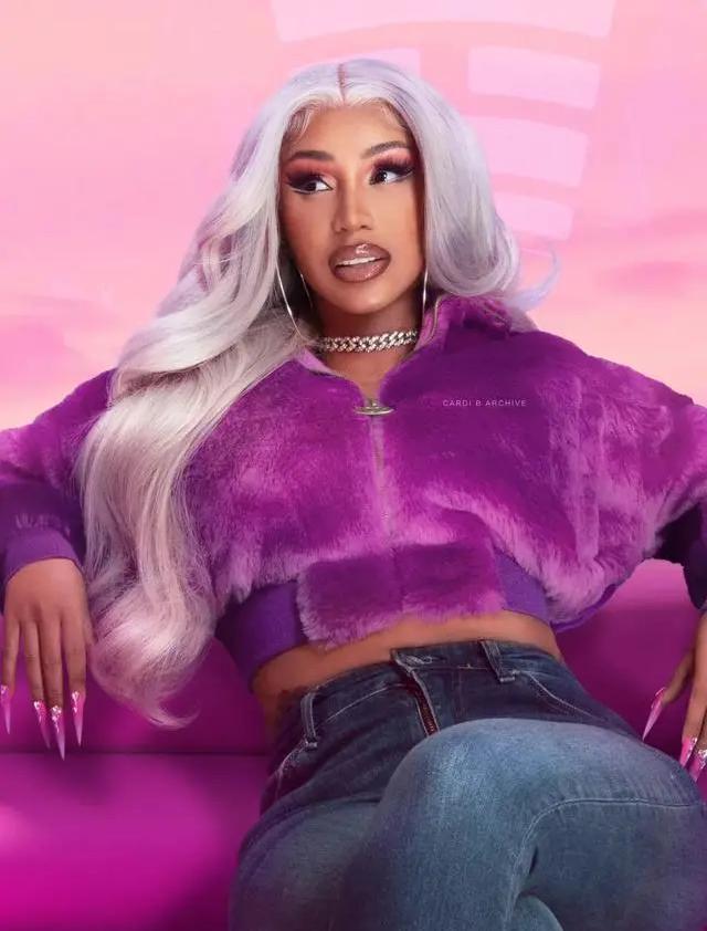 No lower limit! American actress Cardi B performs without underwear ...