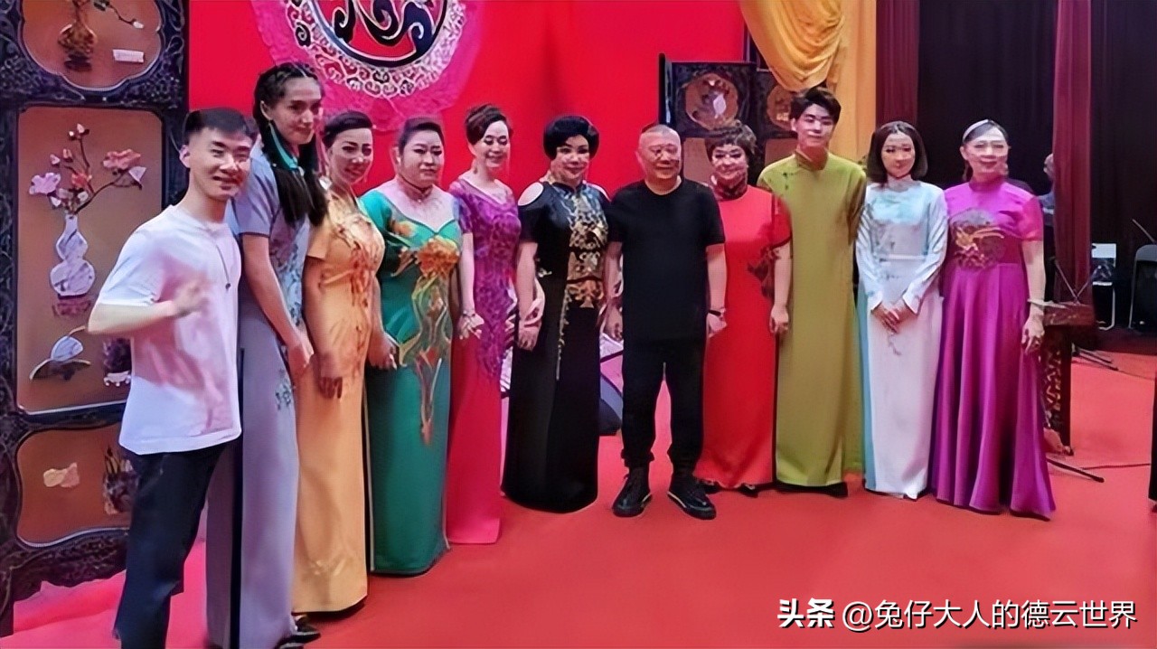 Wang Hui of Deyun Society led Guo Qilin to sing drum music, hosted by ...