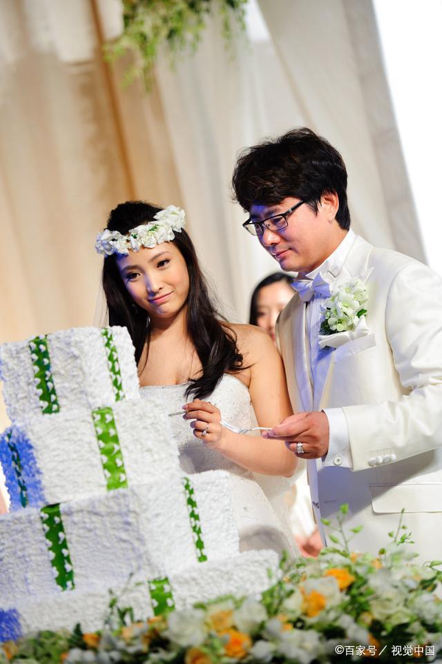 After the actress Bai Jing married into a wealthy family, she was ...