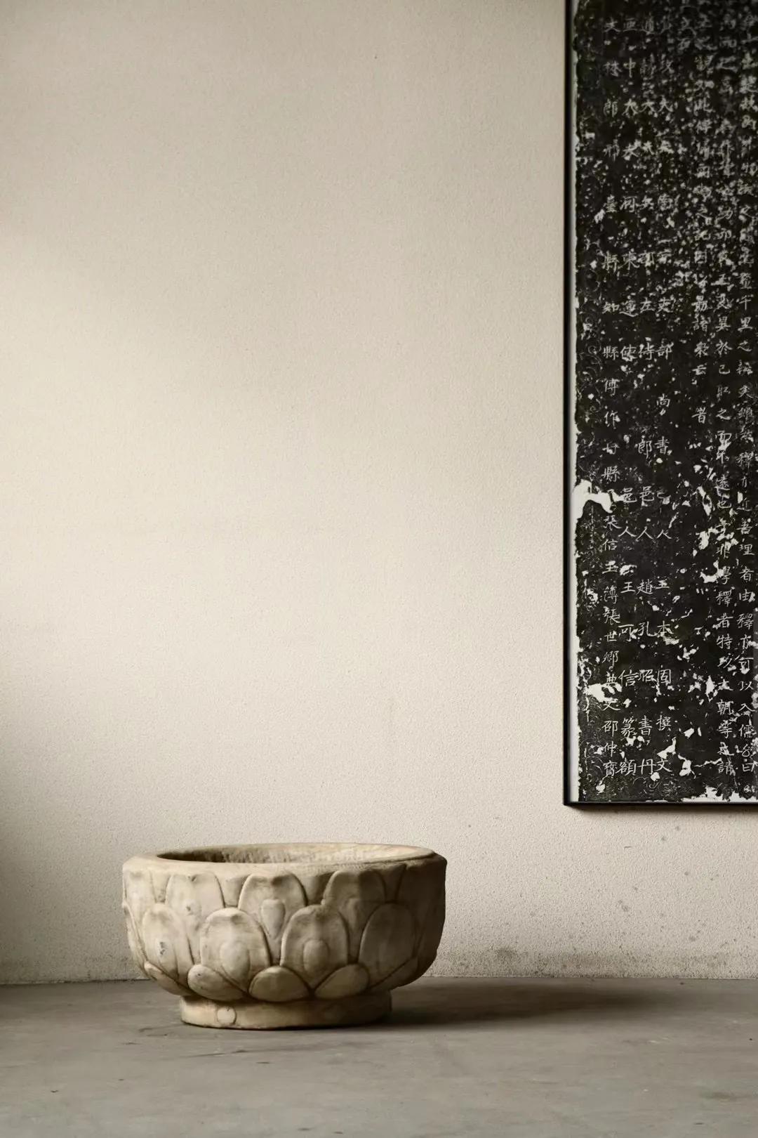 First-grade Qing lotus white jade lotus pot The lotus pot is made round ...