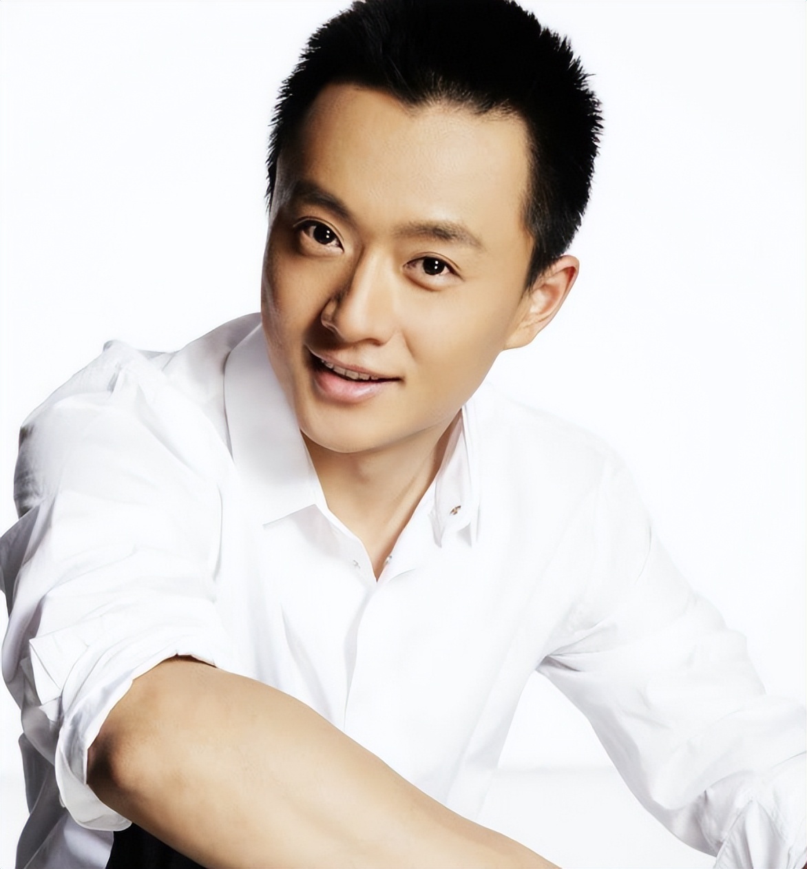 He has acting skills, good looks, Bole, and more masterpieces, but why ...