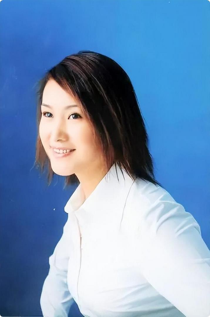 Famous with "Serious Cases Group Six" and married to a 23-year-old ...