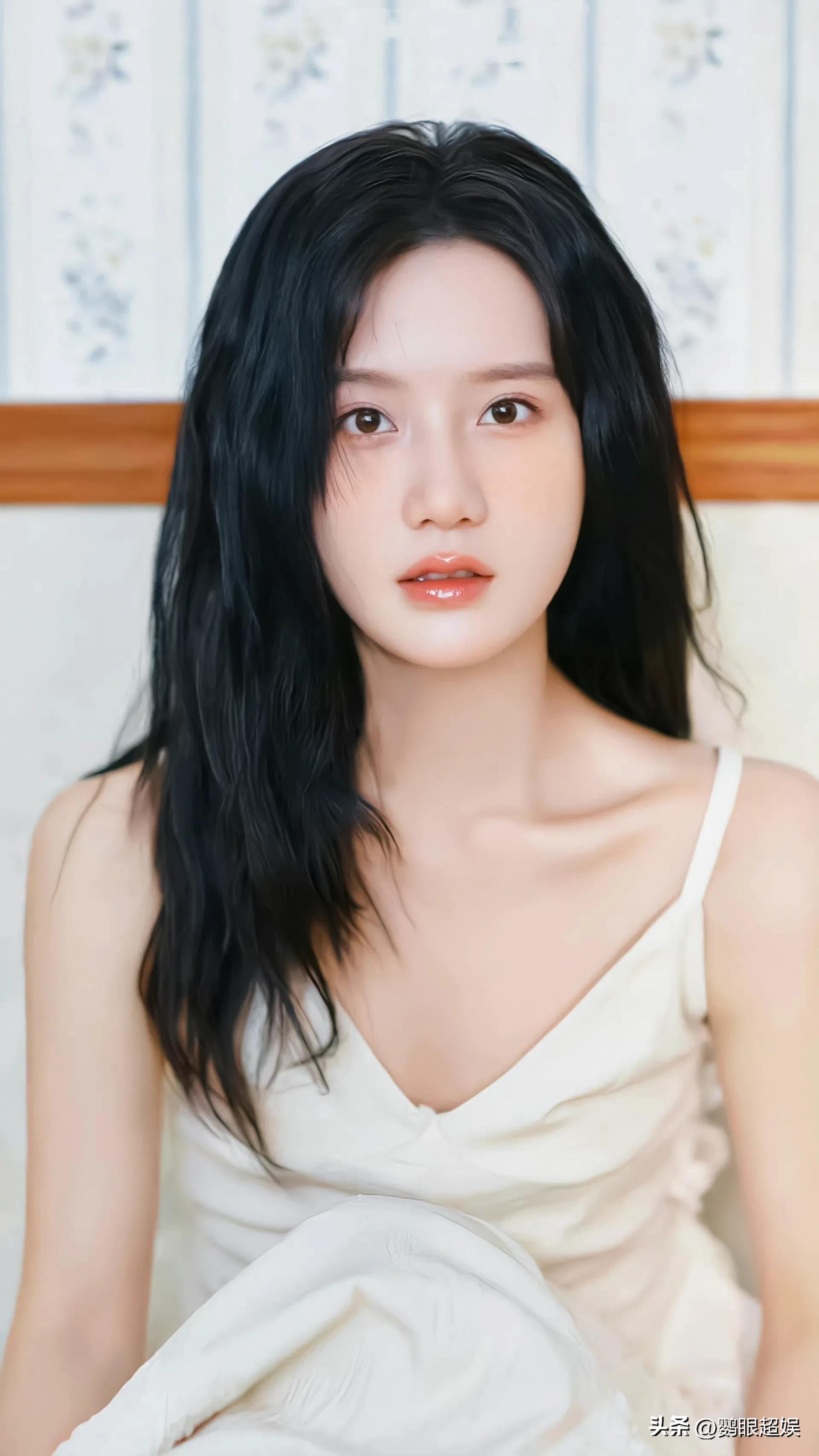 Cherry mouth Chen Yihan? - iMedia