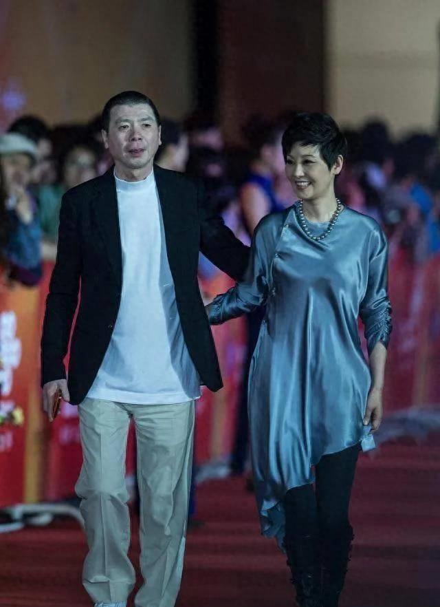 "The reason why Feng Xiaogang is crying and Xu Fan is smiling is ...