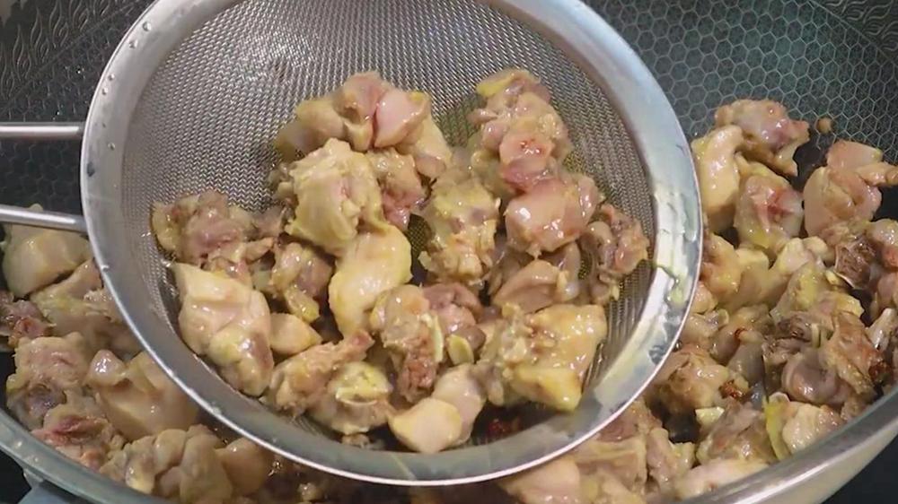 The authentic method of Sichuan Zizhong's special rabbit noodles, the ...