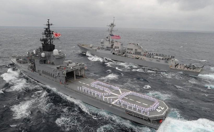 China-made warships shine in the South China Sea! Become the largest ...