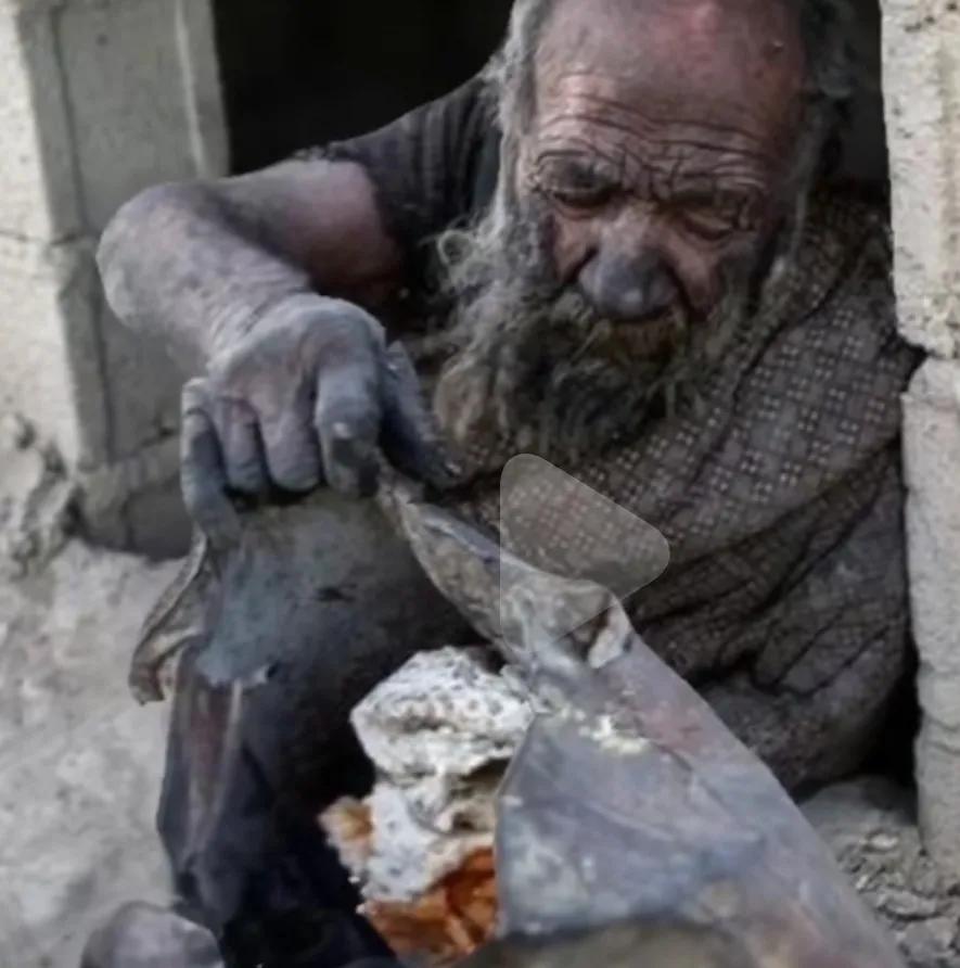 World's dirtiest man dies after showering - iNEWS