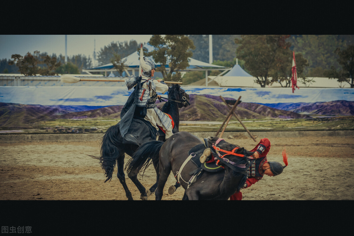 Xiang Yu revolted to overthrow the Qin Dynasty and awarded rewards to ...