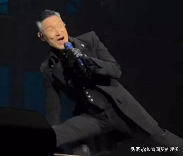 Jacky Cheung's concert show is unique, netizens exclaimed: 61 years old ...