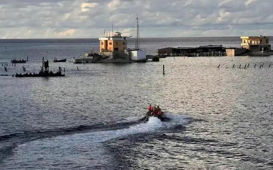 Hundreds of ships from China and South Korea are in a tense ...