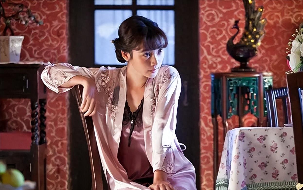 The ultimate temptation! Female celebrities show off their charm! - iMedia