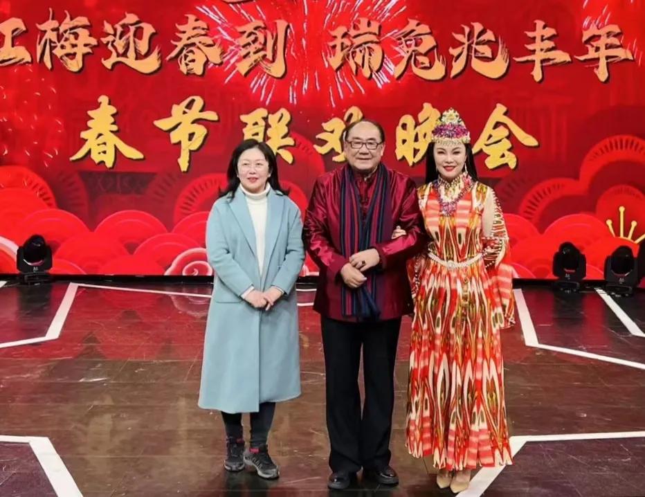 Famous singer Ma Xiaowei was invited to participate in [Red Plums ...