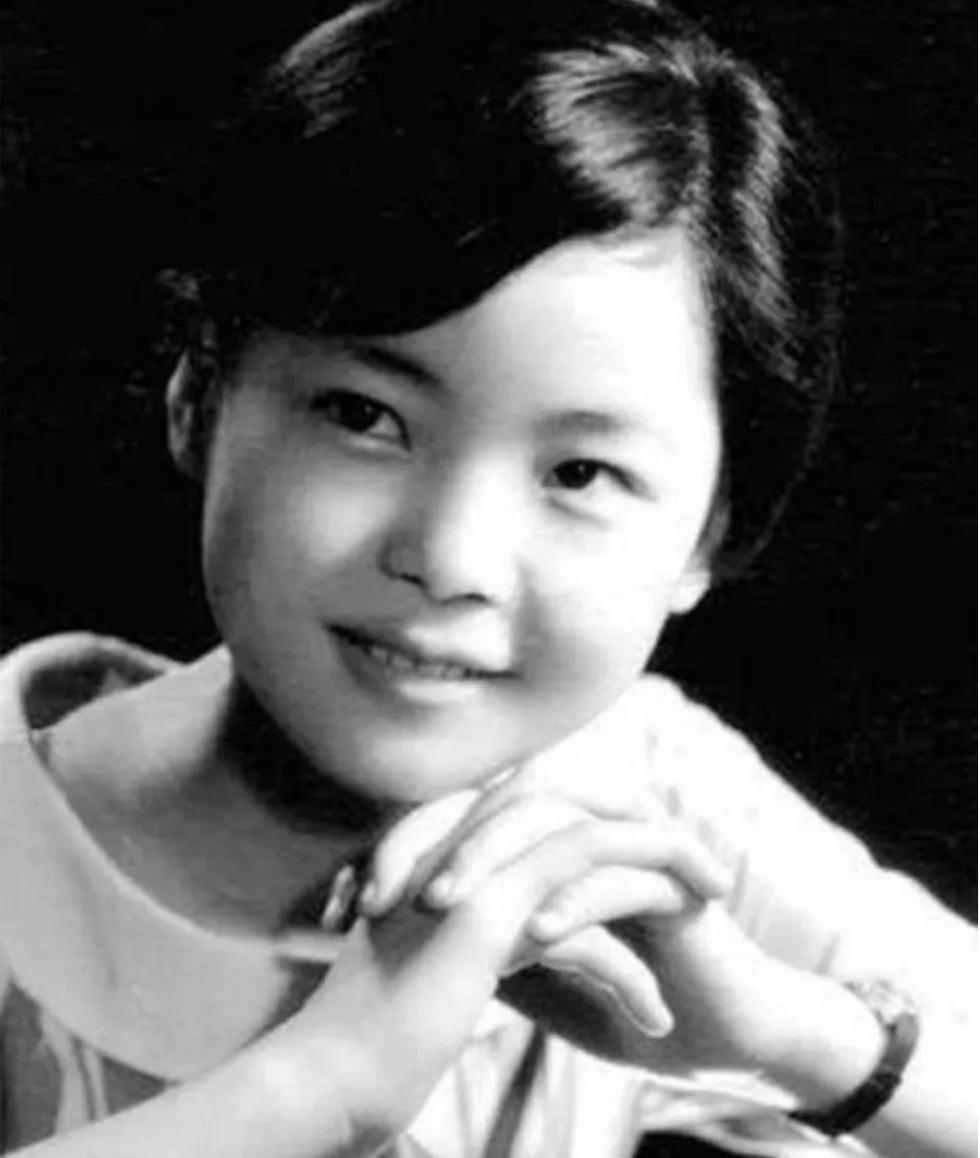 Teresa Teng's complex emotional experience after a generation of songs ...