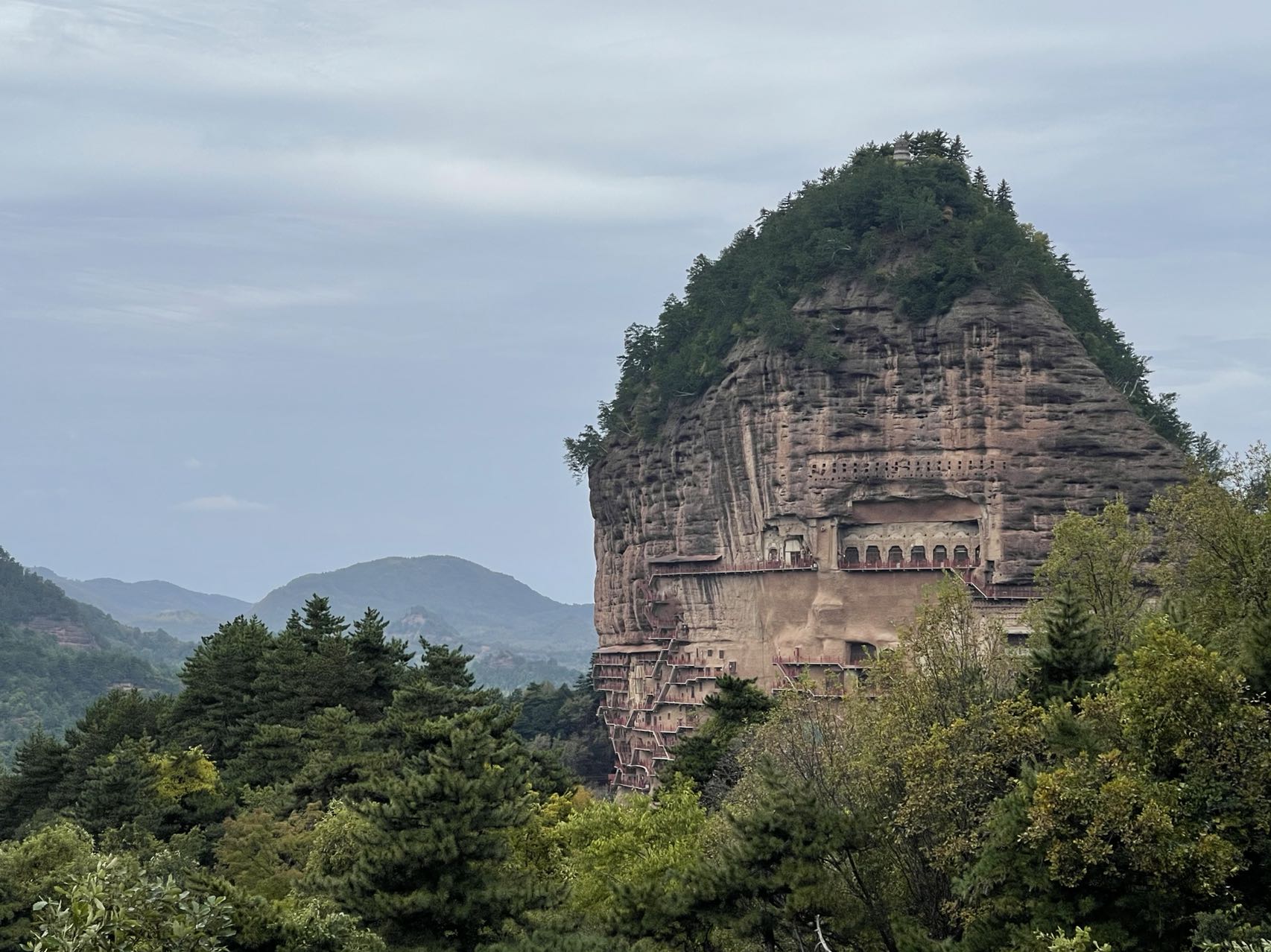 Journey to the West (9) See the Maiji Mountain Grottoes - iNEWS