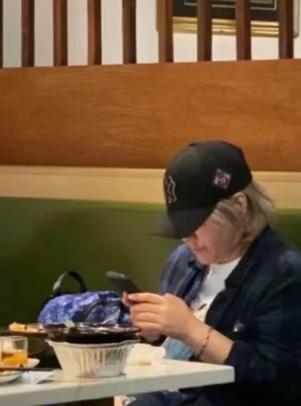 I met Xingye Yuan Qiongdan in Beijing by chance, eating food stalls is ...