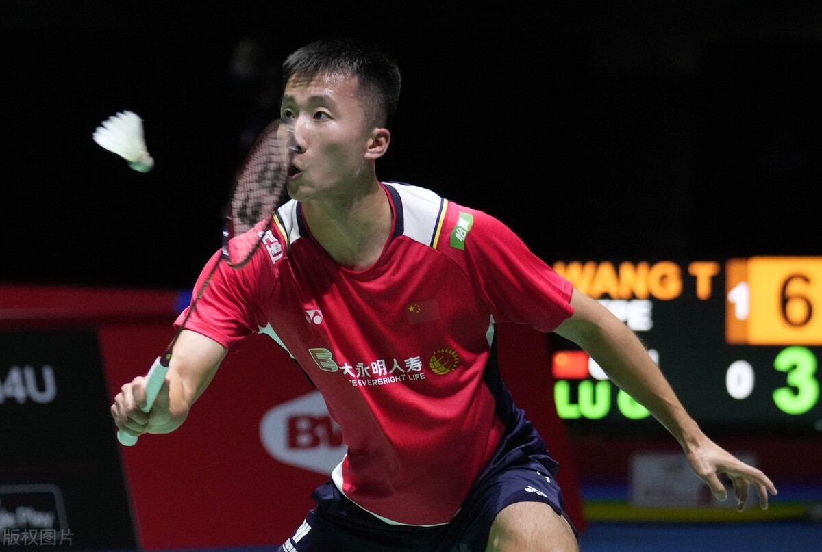 Shi Yuqi swept the Australian badminton tournament and will meet Weng ...