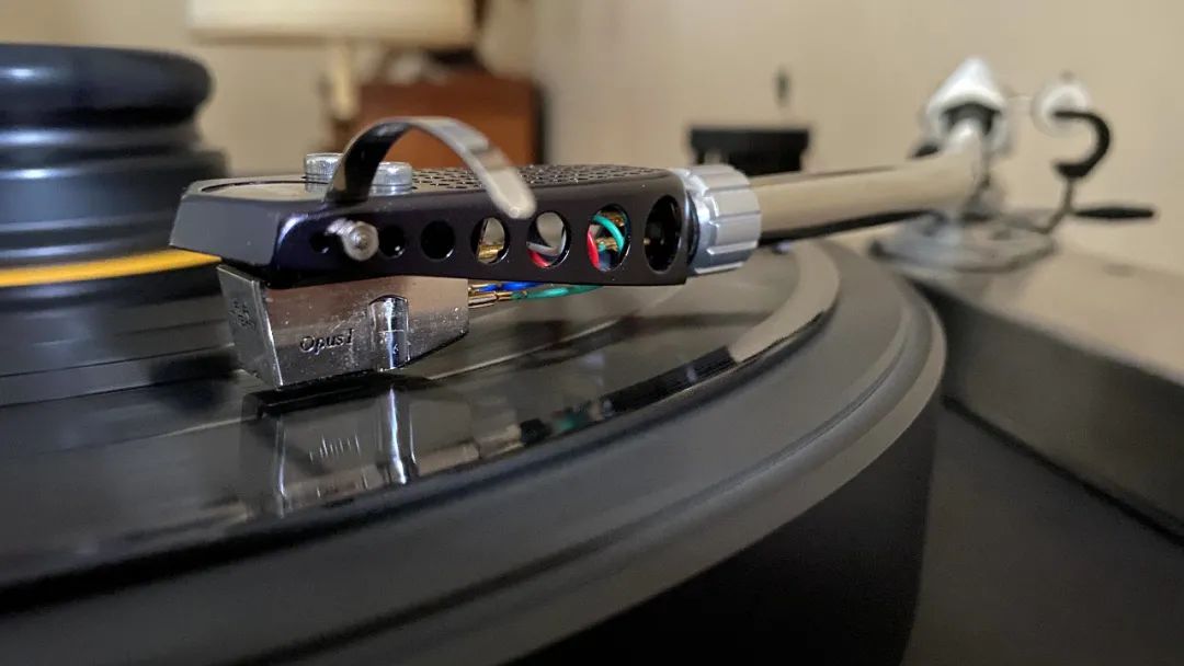 AirTight Opus 1 vs Van den Hul Colibri Grand Cru - iMedia