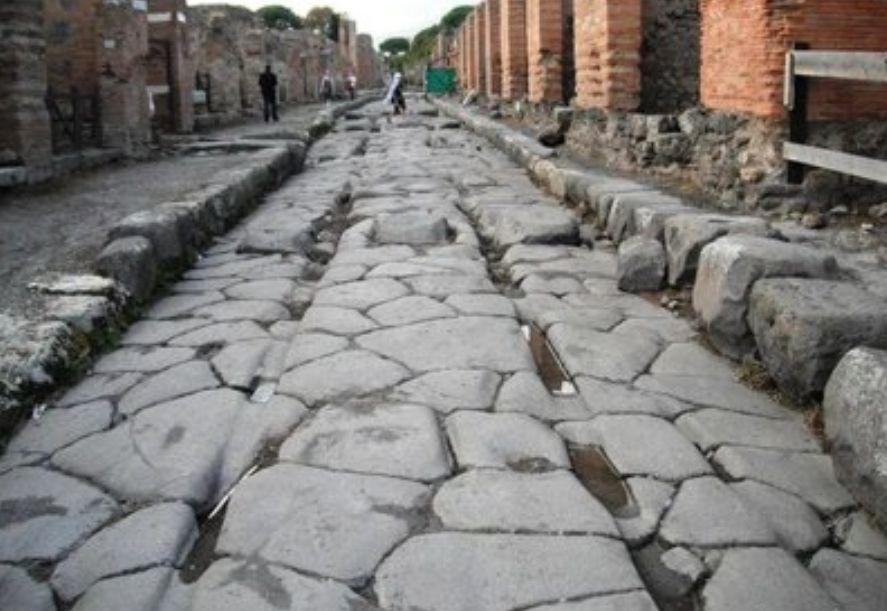 Is the British Roman Road a simple road, or a passage linking history ...