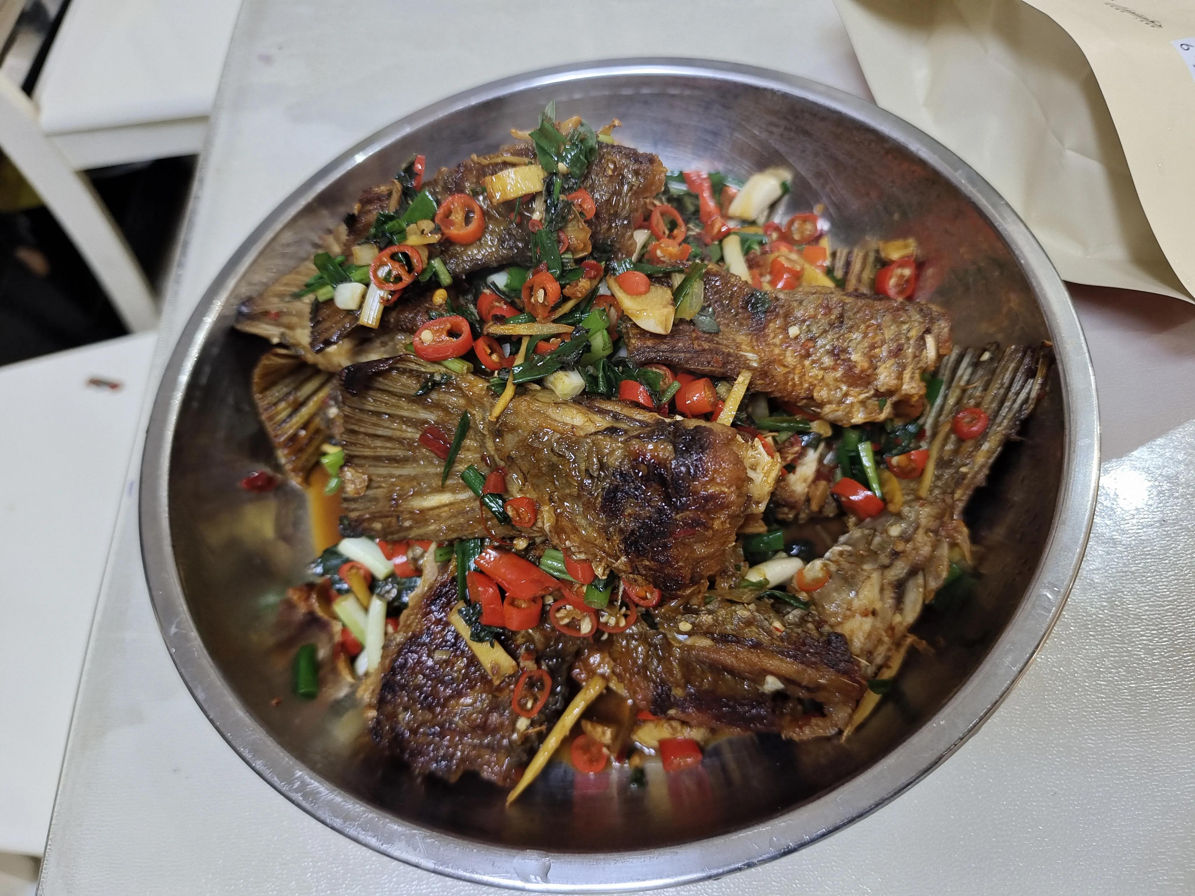 Dry Roasted Fish Tail - iNEWS