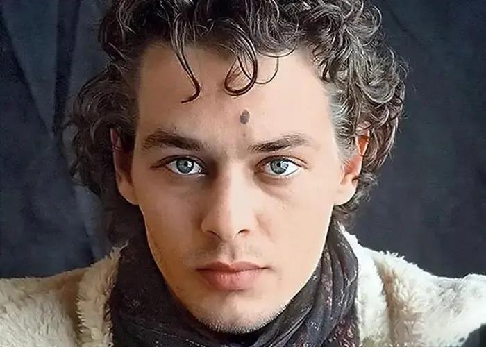 Alain Delon: Aging makes me miserable, why doesn't God give me ...