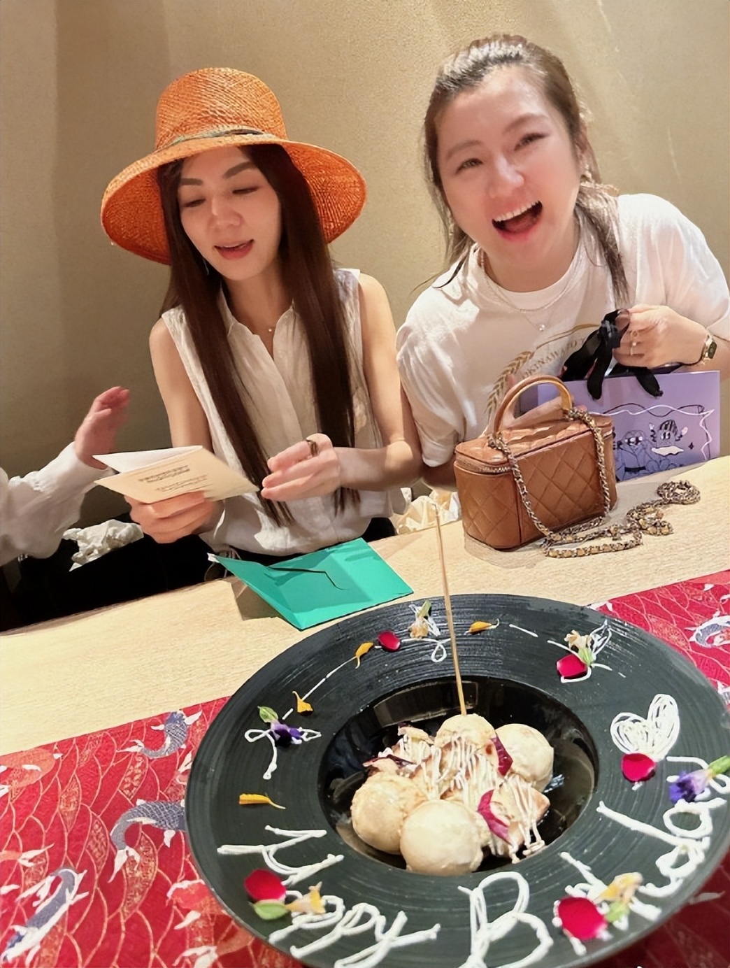 Ella's 42nd birthday party, SHE fit together again, netizen: It feels ...