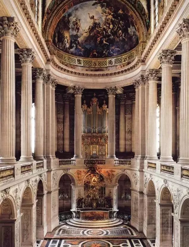 The Professional Status and Architectural Style of European Royal ...