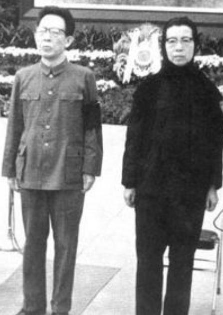 She is Zhang Chunqiao's younger sister, but died inexplicably in a ...