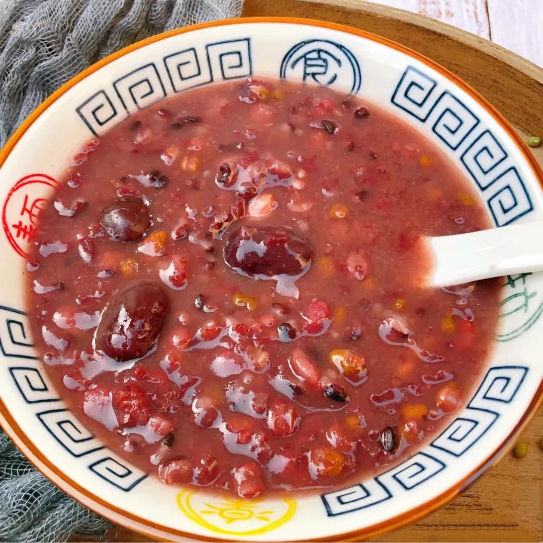 A bowl of excellent Laba porridge, these five things can not be missed ...