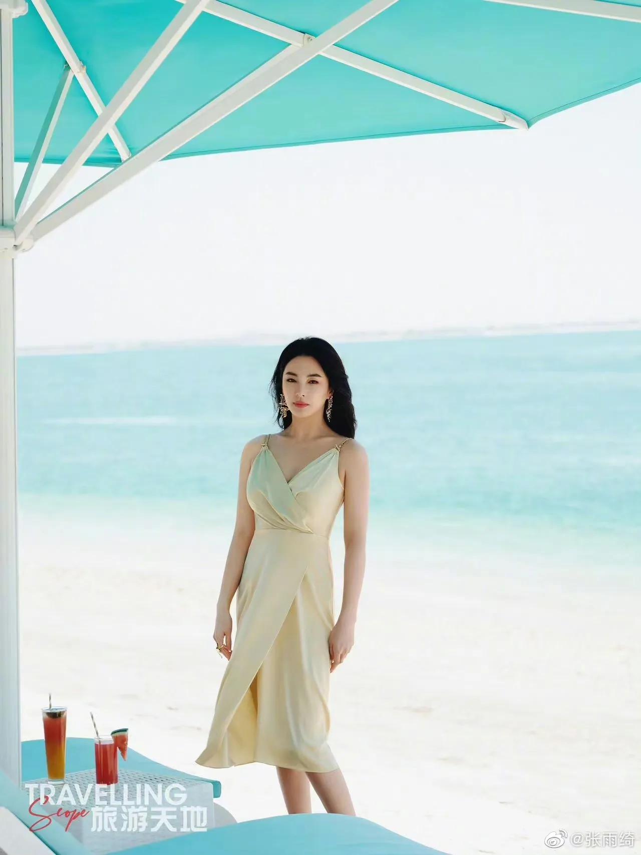 Zhang Yuqi's desert red dress is so beautiful - iMedia