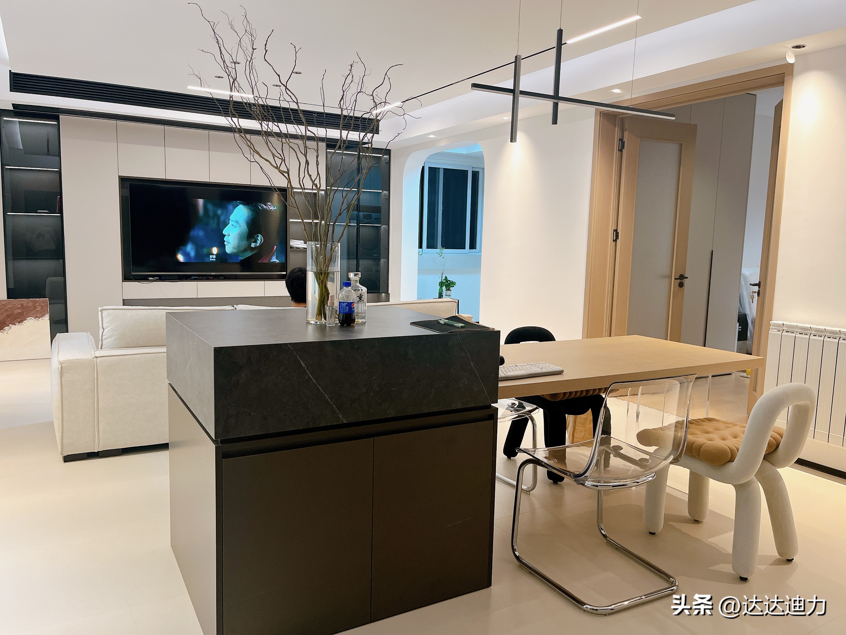 150 square meters modern and simple - iMedia