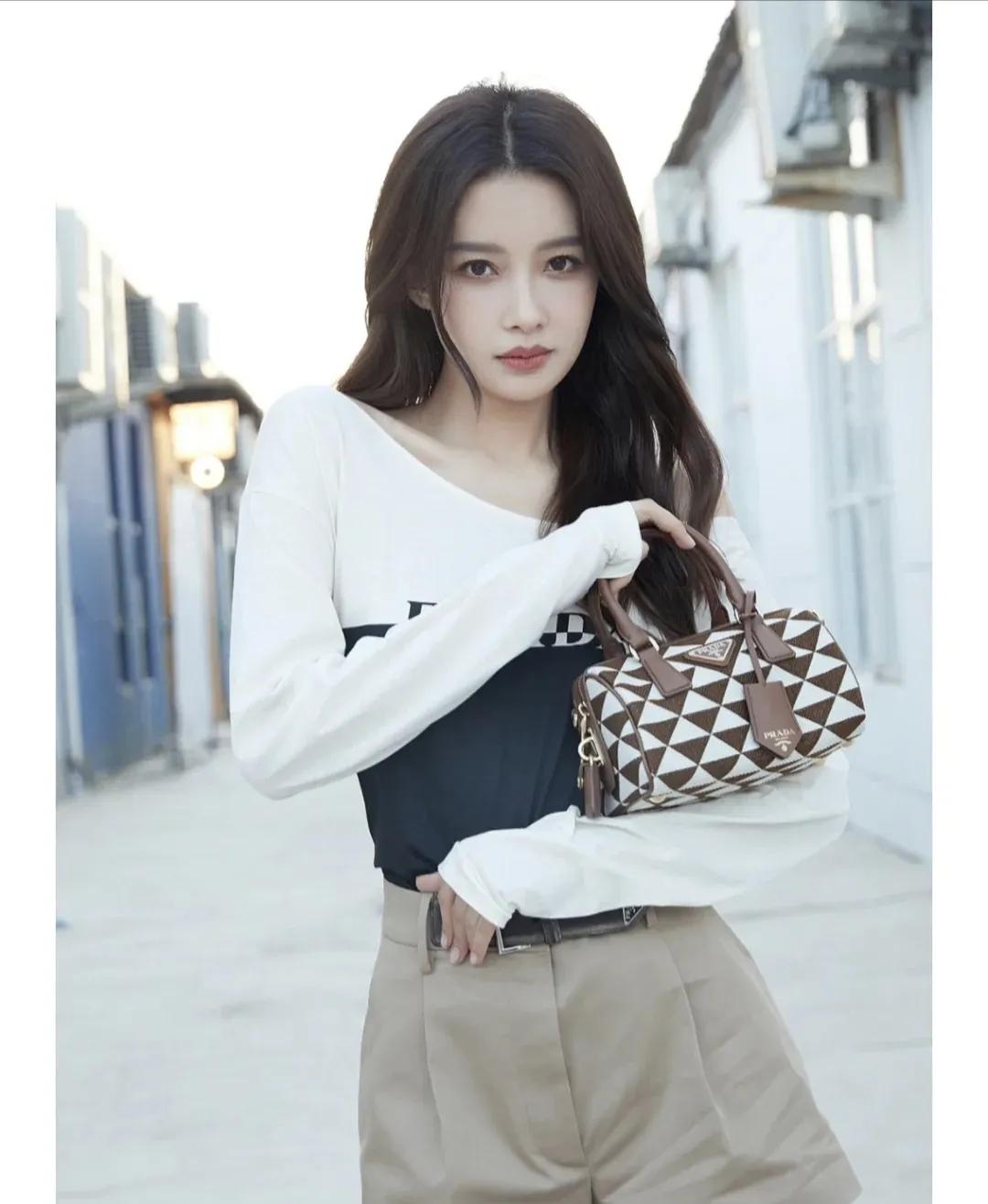 "Sun Yi, who loves my family, is the only one who loves my family in this life" - Sun Yi - iMedia