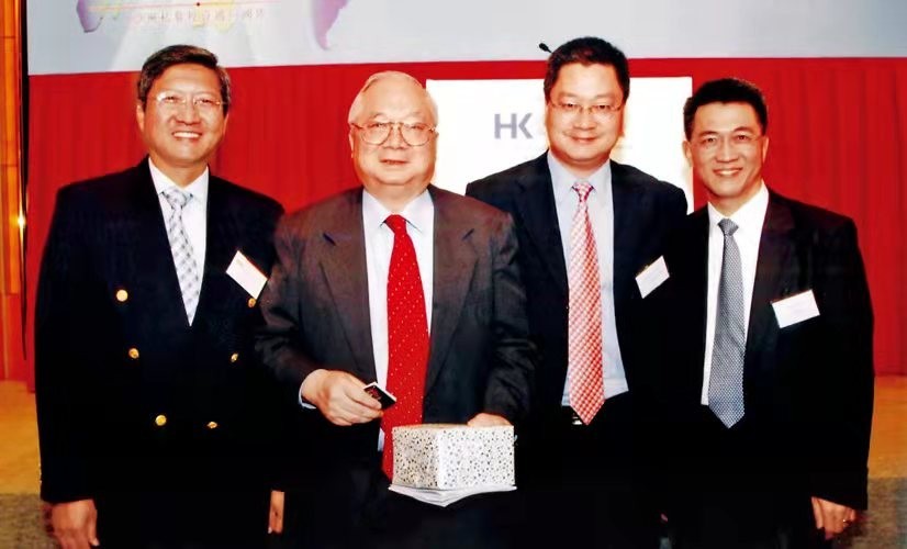Hong Kong's mysterious rich man: Donated 100 million to the United ...