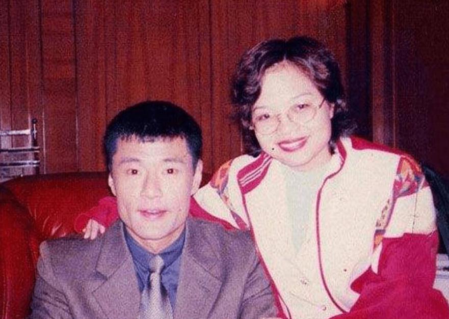 Actor Yu Rongguang: Worked for his wife for 35 years, debuted with zero scandals, why was he ...