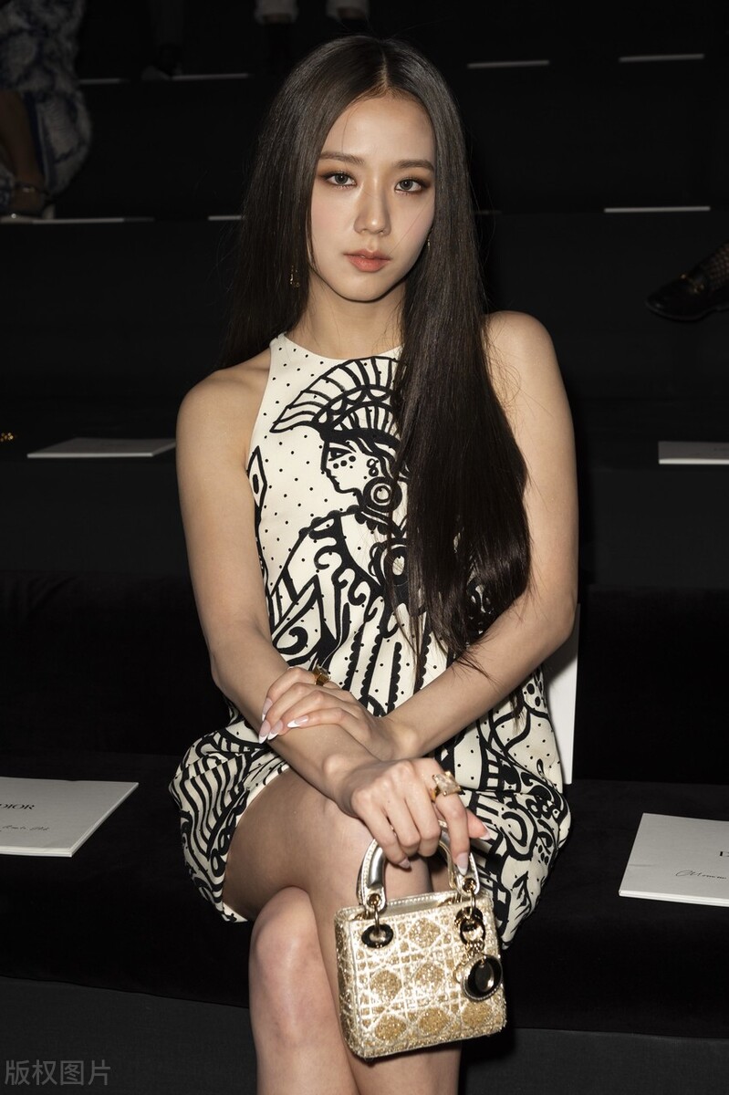 Kim Soo Ji is so delicate - iNEWS