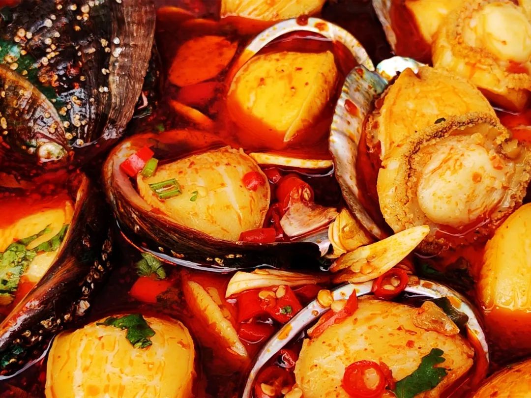 Hundreds of delicacies come together in Gejiu!Sweet, sour, spicy and ...