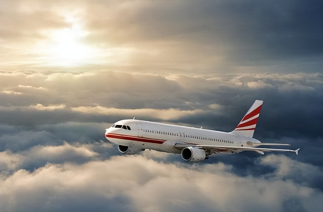 Boeing 737 flight in distress, roof ruptured into convertible plane ...