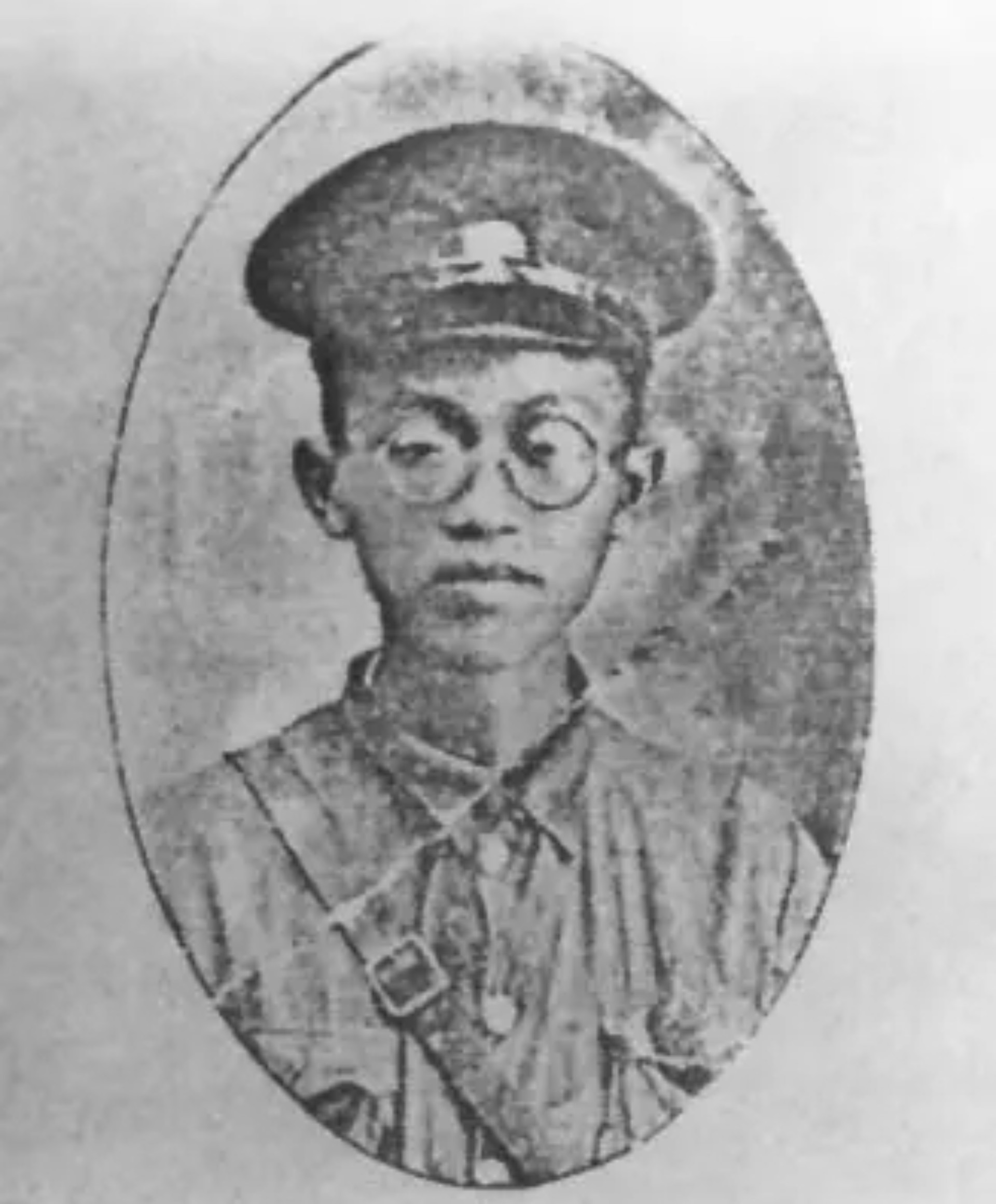 In 1980, Huang Kecheng received a report and investigated Hua Guofeng, the abdicated prime ...