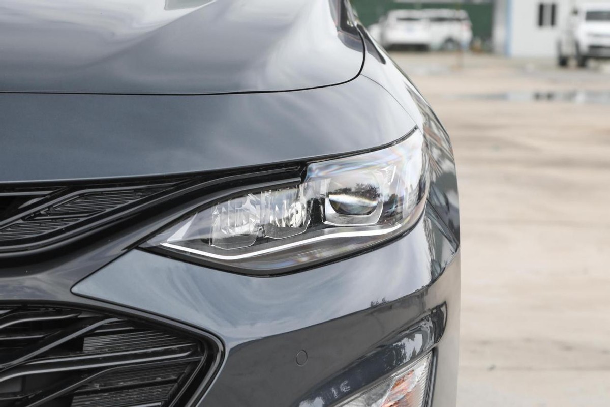 實拍邁銳寶XL，年底降4萬，2.0T+9AT裸車只要16萬出頭，比雅閣香 - 頭條匯