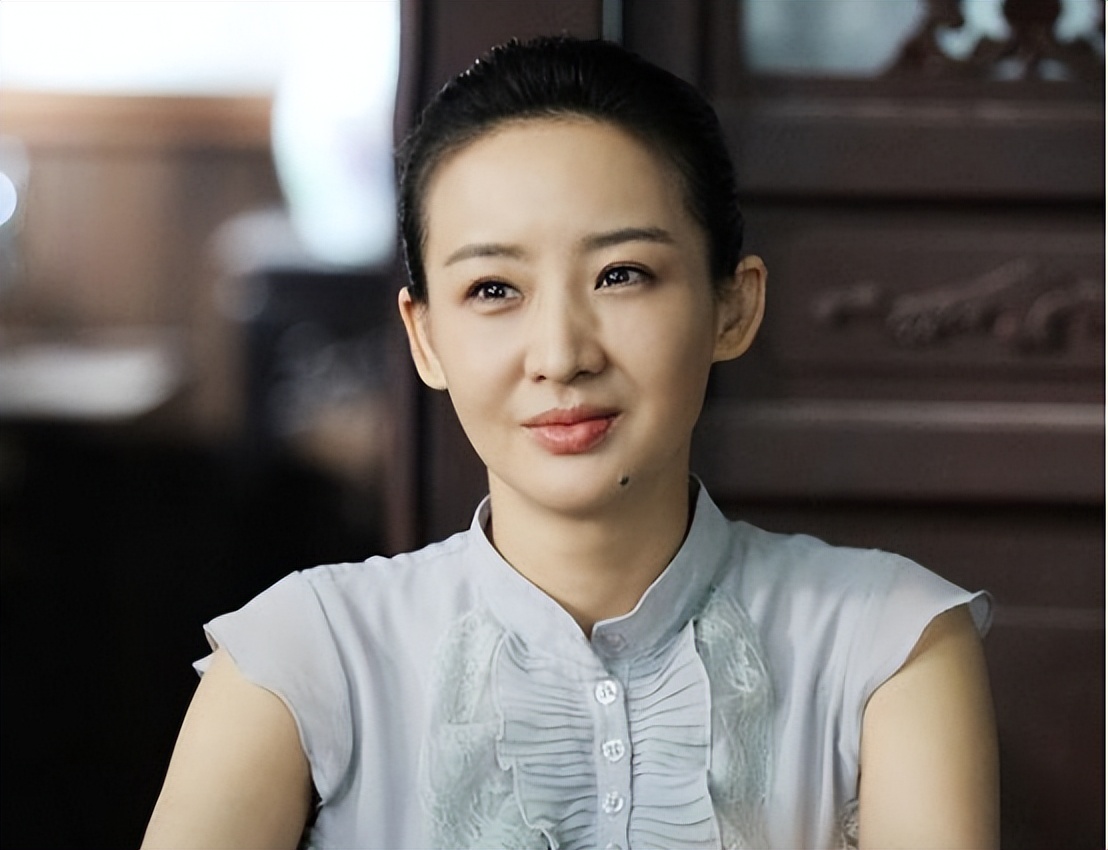 After 14 years of divorce, I watched Sun Nan buy Hongmei again, only to ...