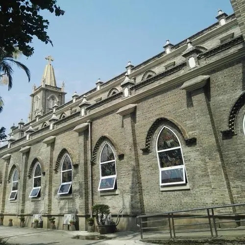 The Role of Architecture in the Reformation: A Comparative Study of ...