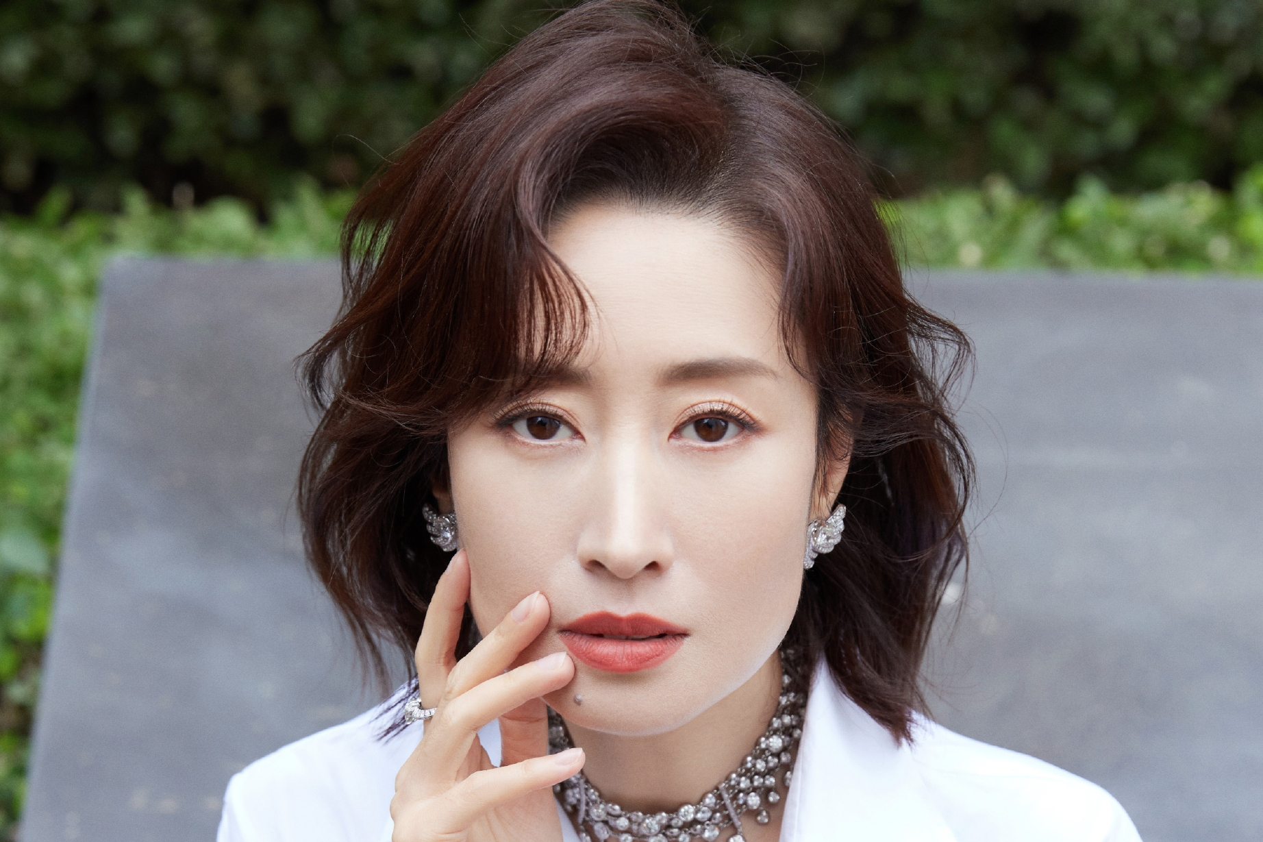 47-year-old Liu Mintao is hot and tempting in suspenders! Have a ...