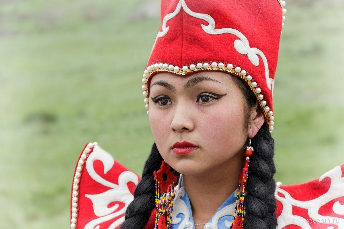 How did the Altai people divide into several ethnic groups? - iNEWS
