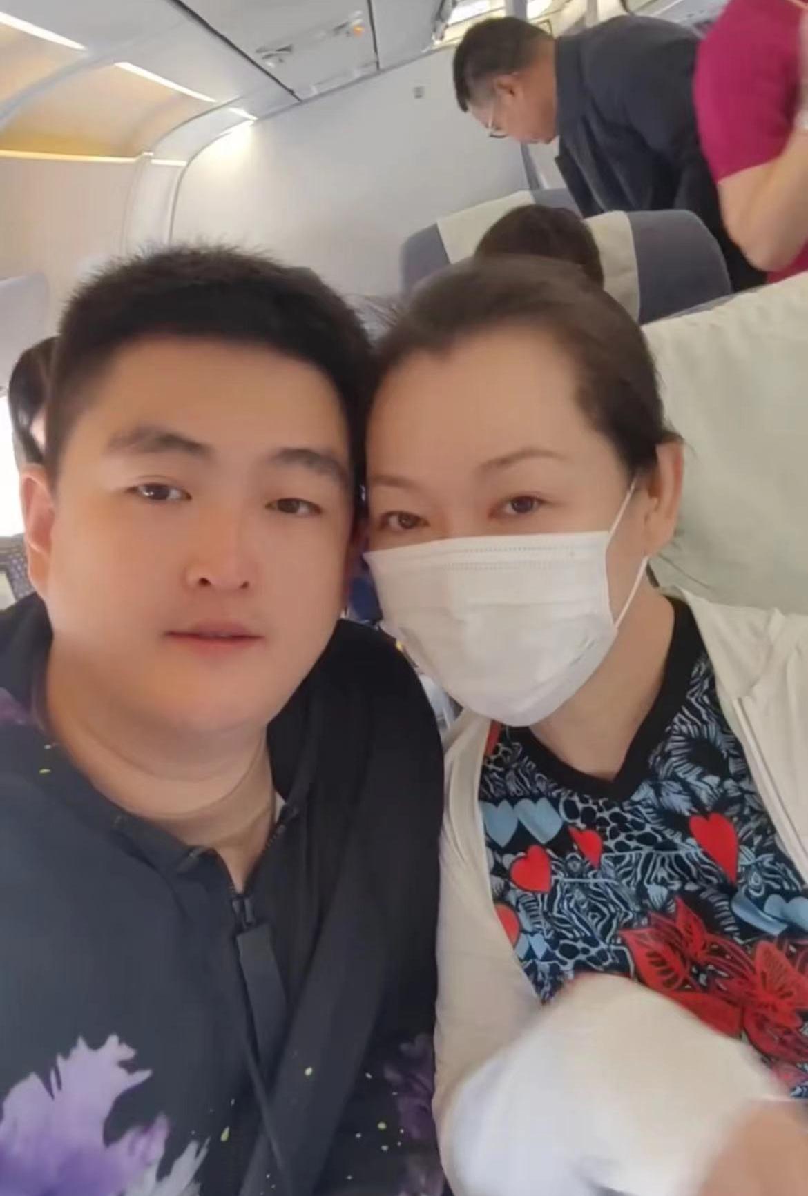 Ma Lijuan sat in business class with 50,000 bags on her back, her peers ...