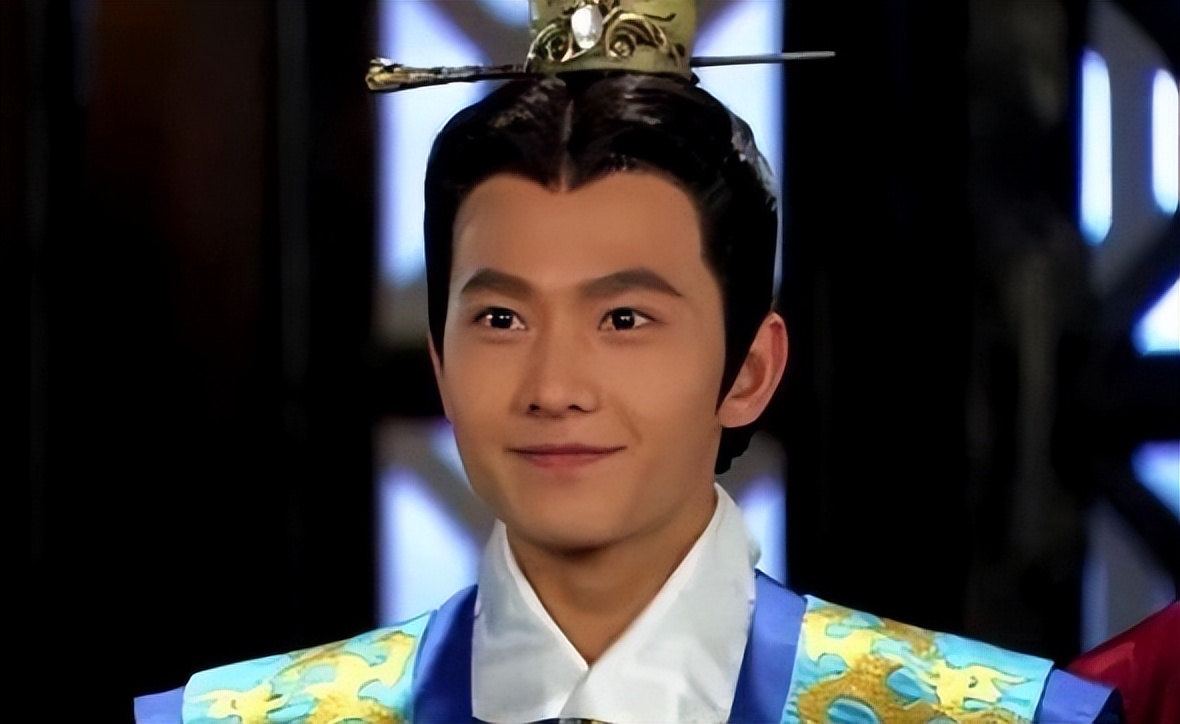 When Cao Pi usurped the Han Dynasty, this Wei minister cried bitterly ...