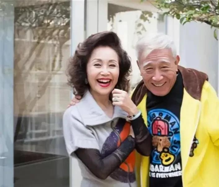The 80-year-old famous singer Zhang Di was seriously ill and admitted ...