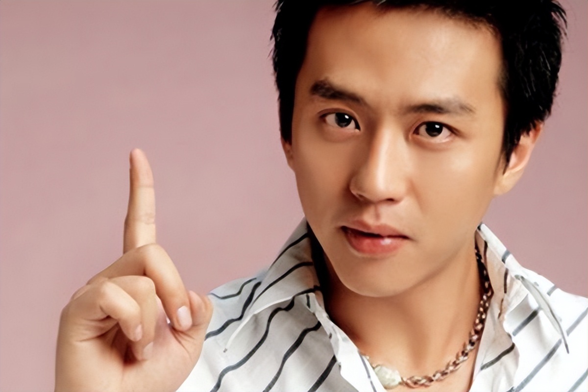 From "emperor" to "director", Deng Chao, who became a director across ...